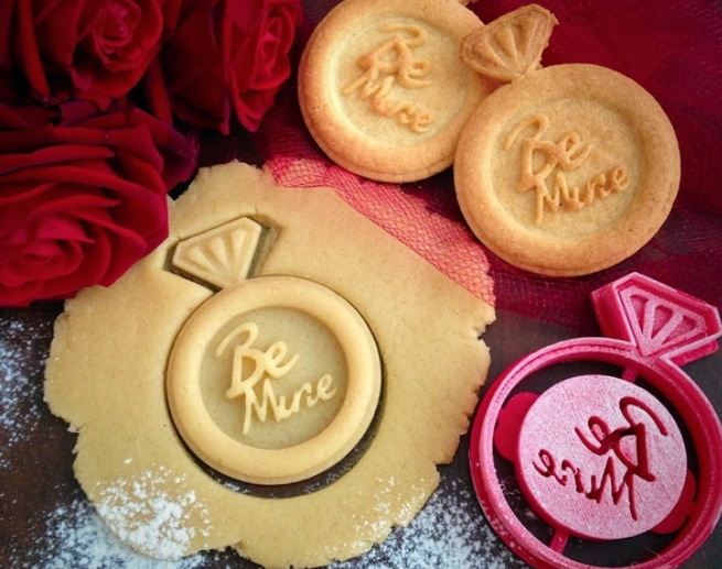 Be Mine Ring Cookie Cutter - Cookie Cutters Canada